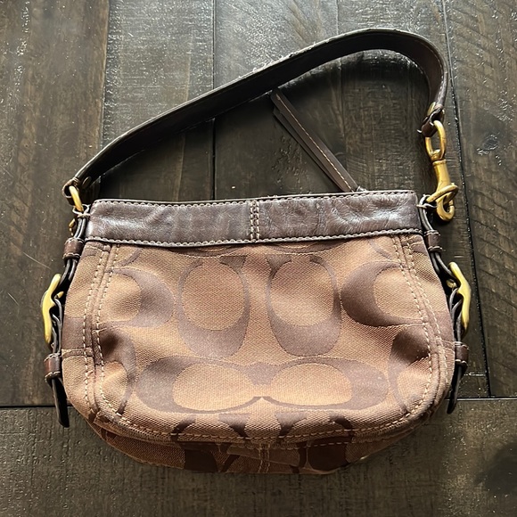 Coach | Bags | Authentic Coach Purse With Adjustable Buckle For Various ...